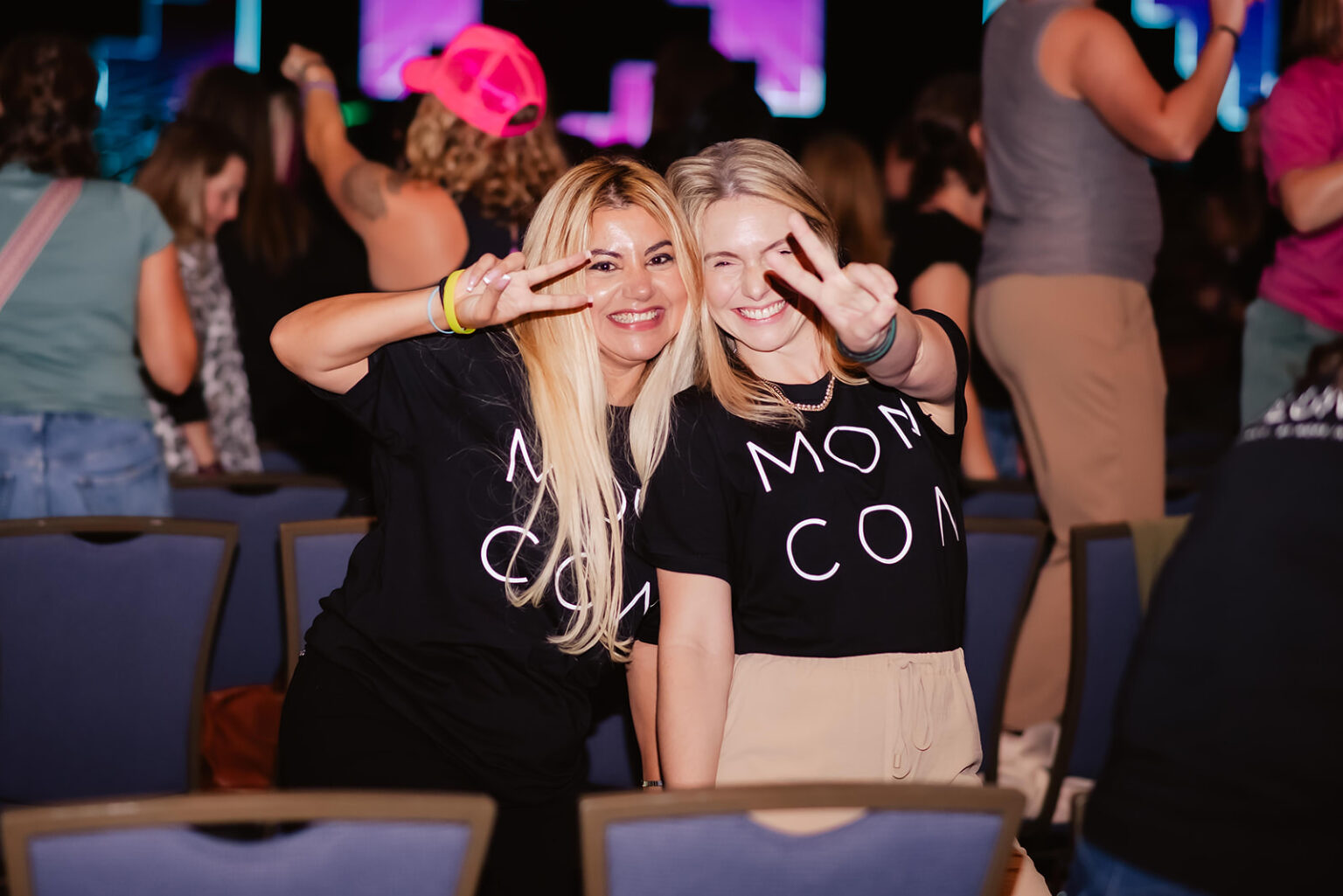 VolunteerCo | The MomCo